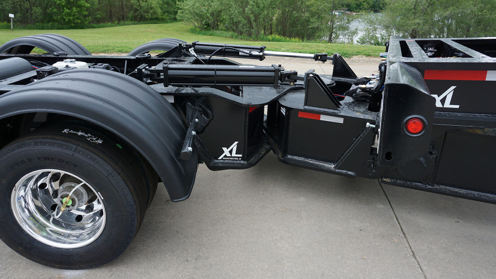 XL Lightweight 13 Axle - XL Specialized Trailers